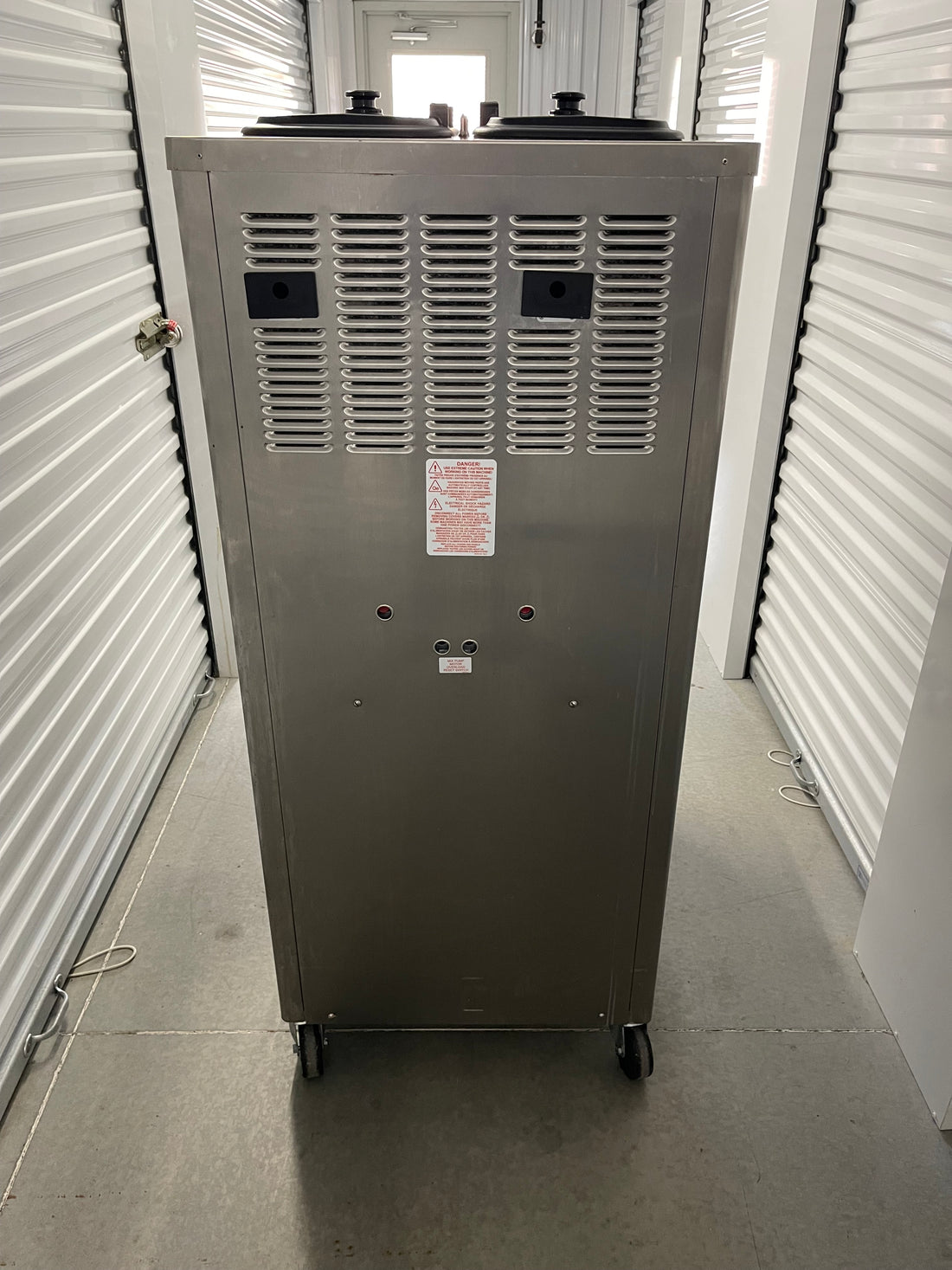 2022 Taylor C712-33 3phase air cooled soft serve machine with pumps in ...